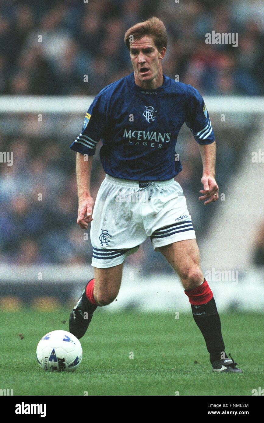 RICHARD GOUGH GLASGOW RANGERS FC 01 November 1995 Stock Photo - Alamy