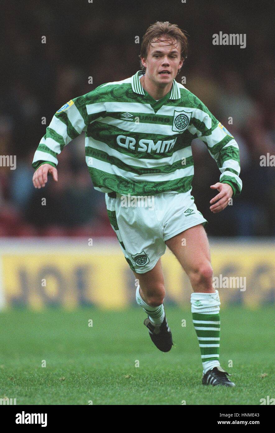 SIMON DONNELLY GLASGOW CELTIC FC 29 November 1995 Stock Photo - Alamy