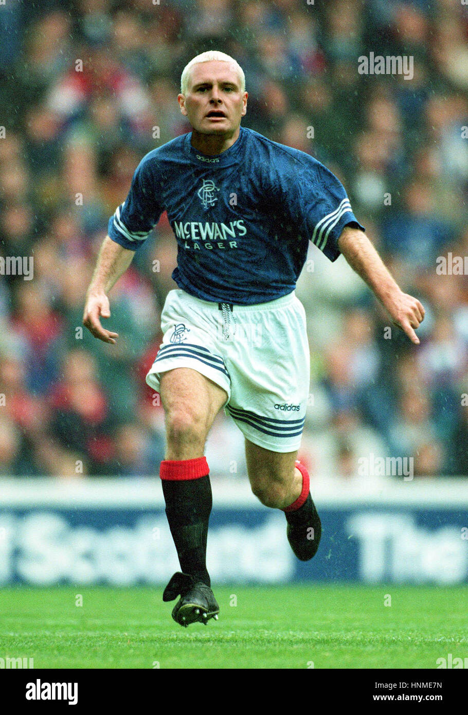 Paul gascoigne glasgow rangers fc hi-res stock photography and images ...