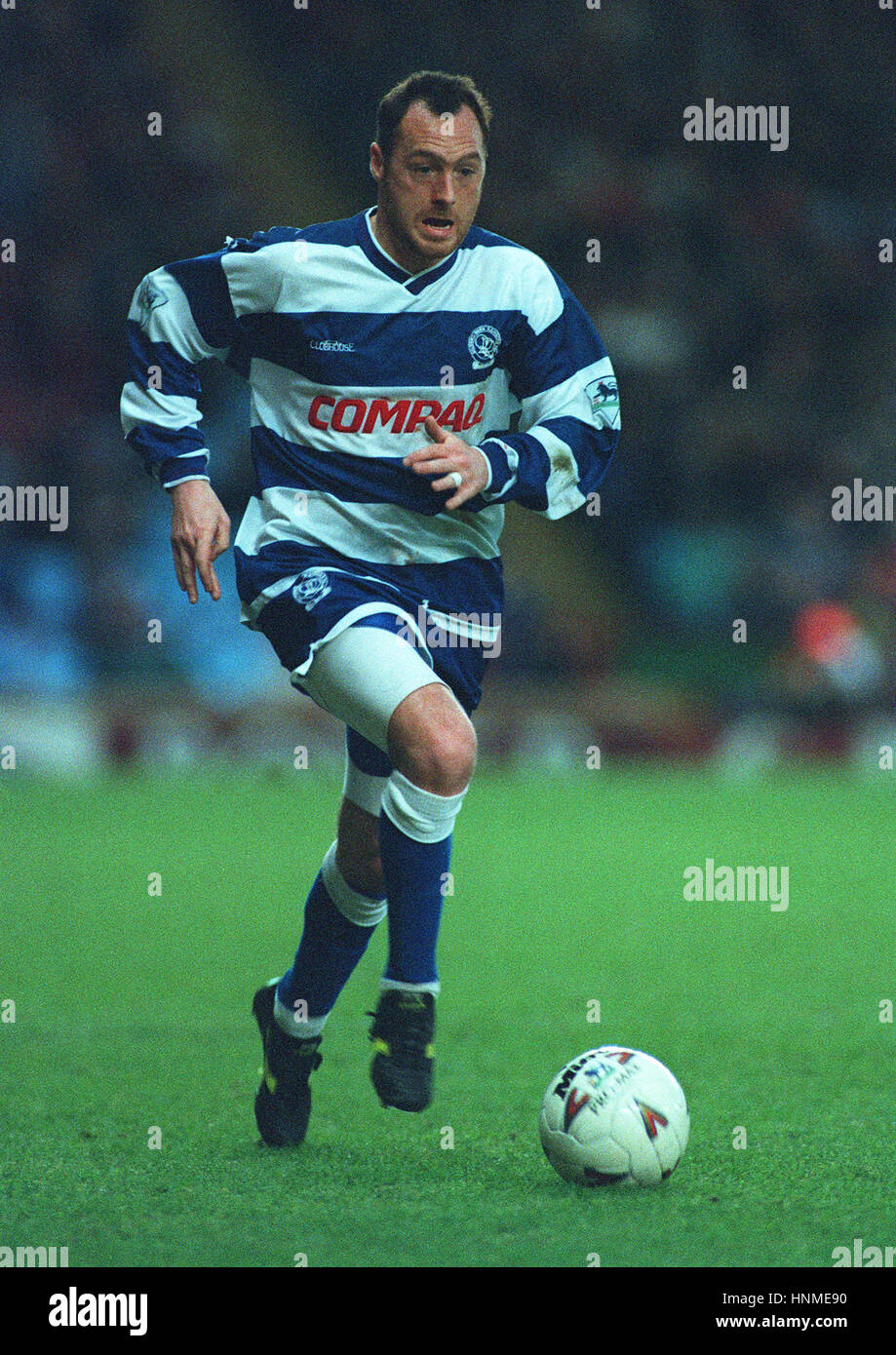 DAVID BARDSLEY QUEENS PARK RANGERS FC 16 January 1995 Stock Photo - Alamy