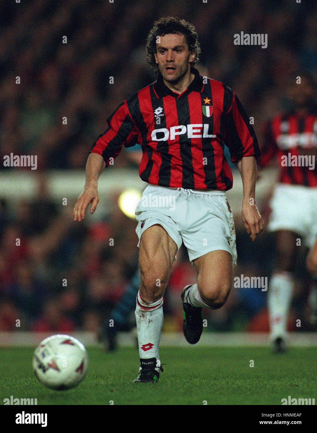 ROBERTO DONADONI AC MILAN 07 February 1995 Stock Photo - Alamy
