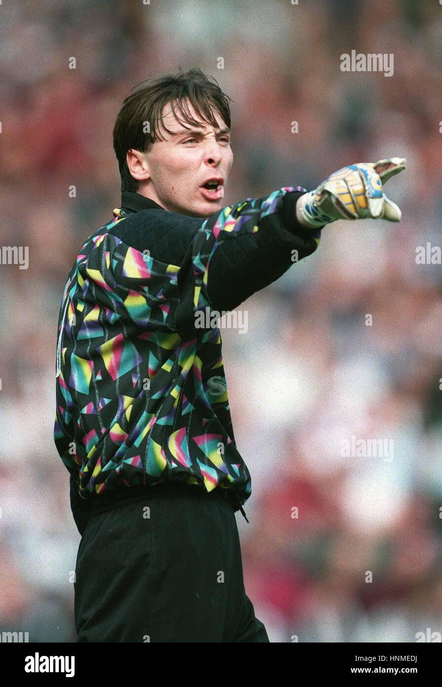 CRAIG NELSON HEART OF MIDLOTHIAN FC 10 April 1995 Stock Photo - Alamy