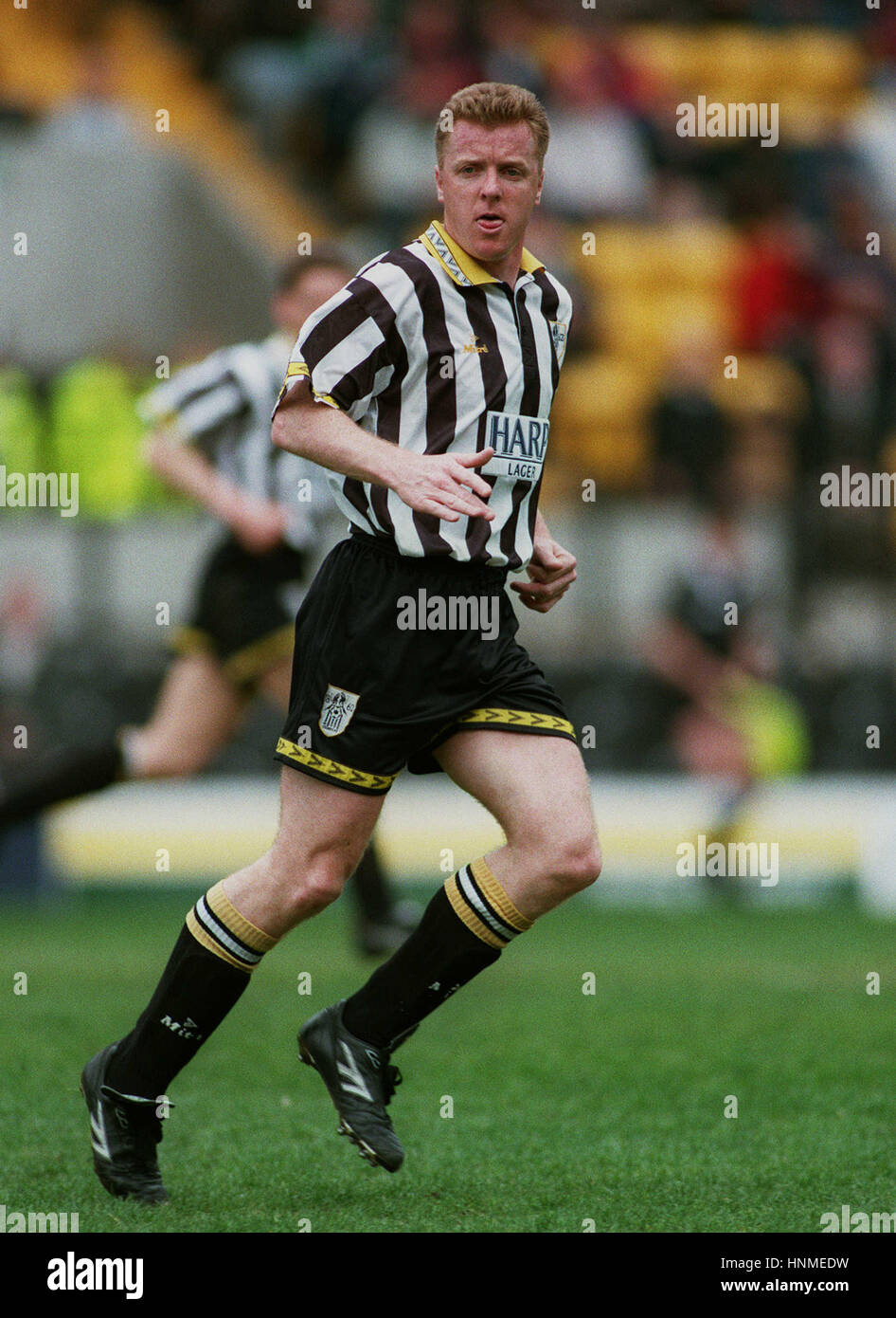 STEVE NICOL NOTTS COUNTY FC 19 April 1995 Stock Photo - Alamy