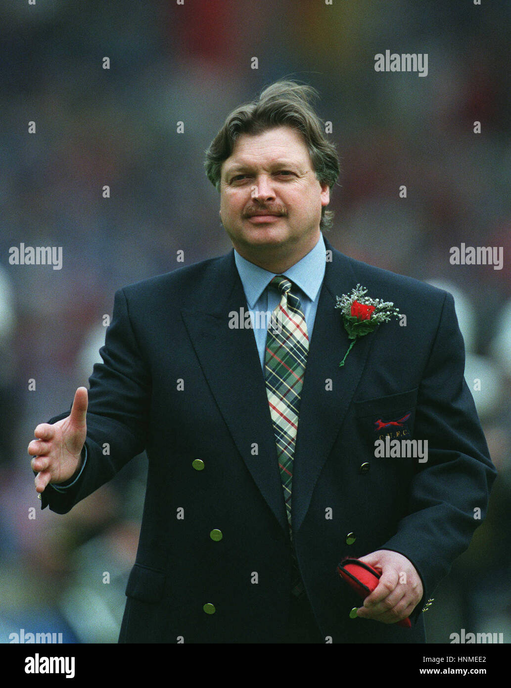 MICHAEL KNIGHTON CARLISLE UTD FC CHAIRMAN 24 April 1995 Stock Photo - Alamy