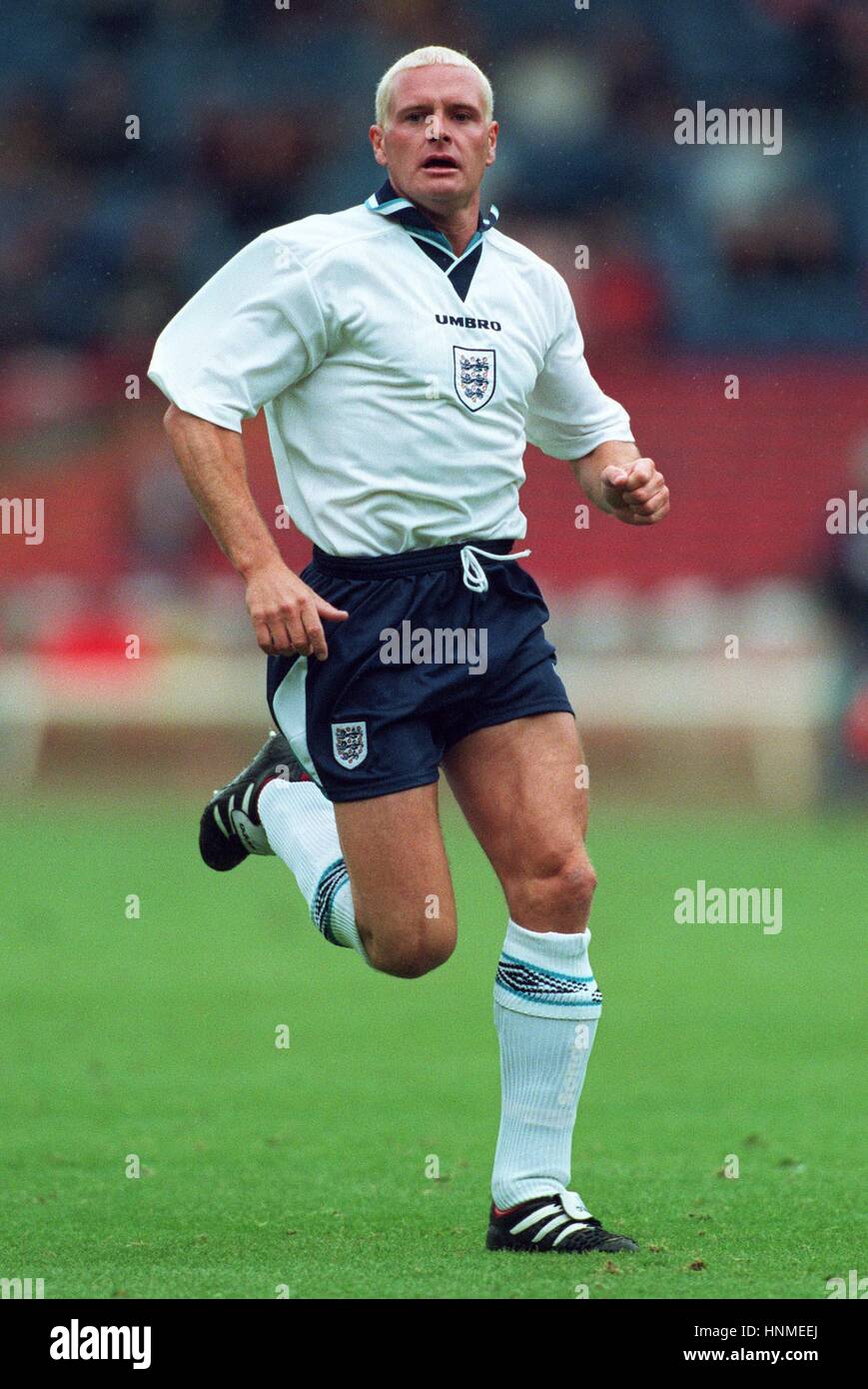 PAUL GASCOIGNE ENGLAND & GLASGOW RANGERS FC 05 June 1995 Stock Photo ...
