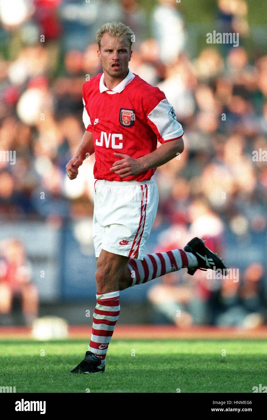 Dennis Bergkamp High Resolution Stock Photography and Images - Alamy