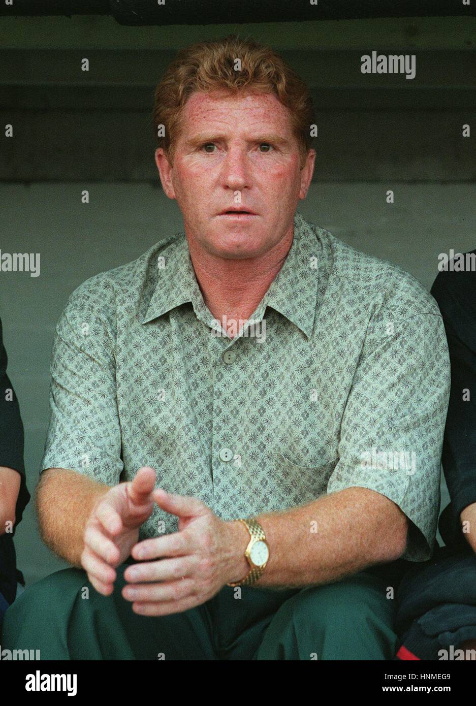 ALAN BALL MANCHESTER CITY FC MANAGER 07 August 1995 Stock Photo - Alamy