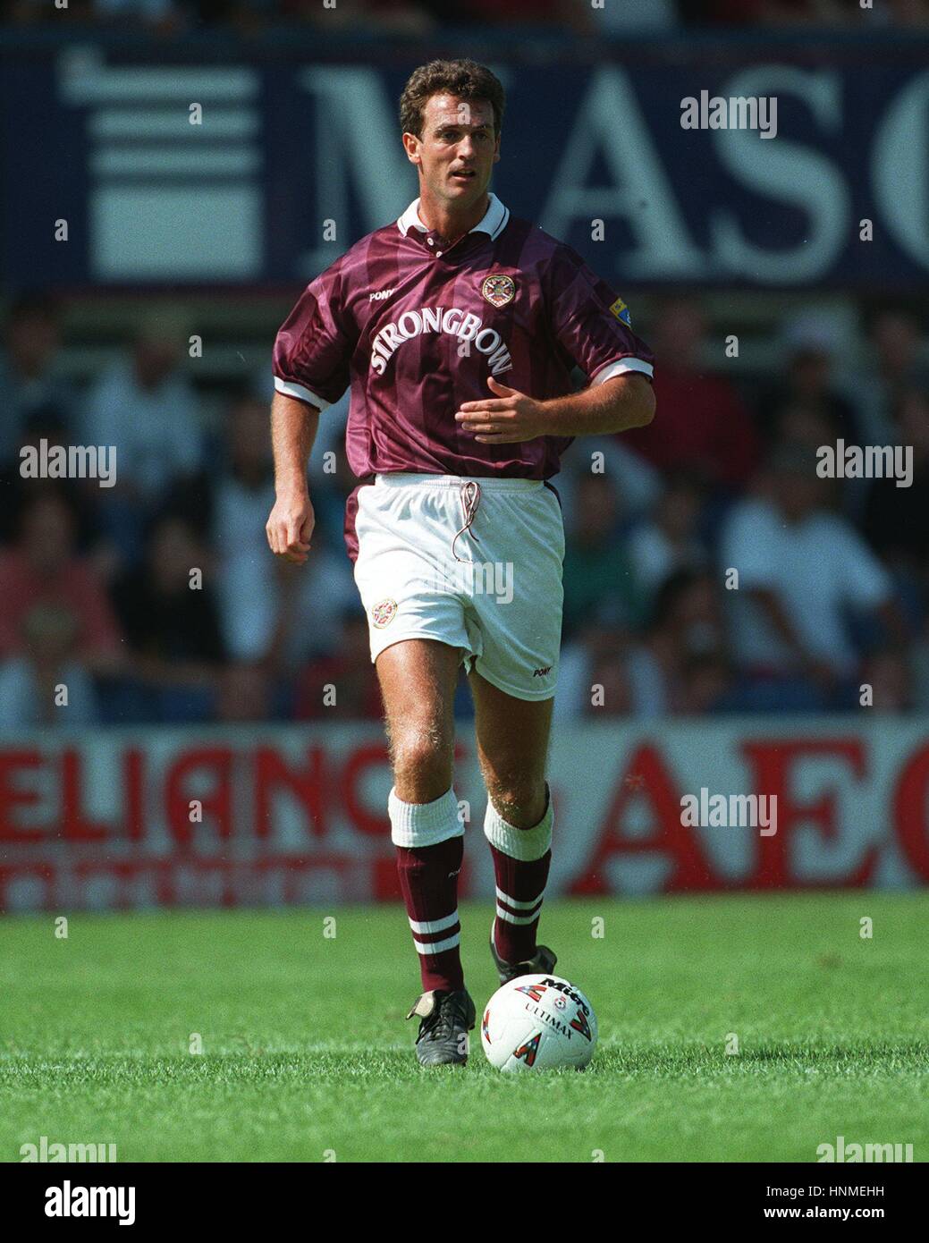 DAVID MCPHERSON HEART OF MIDLOTHIAN FC 11 August 1995 Stock Photo - Alamy