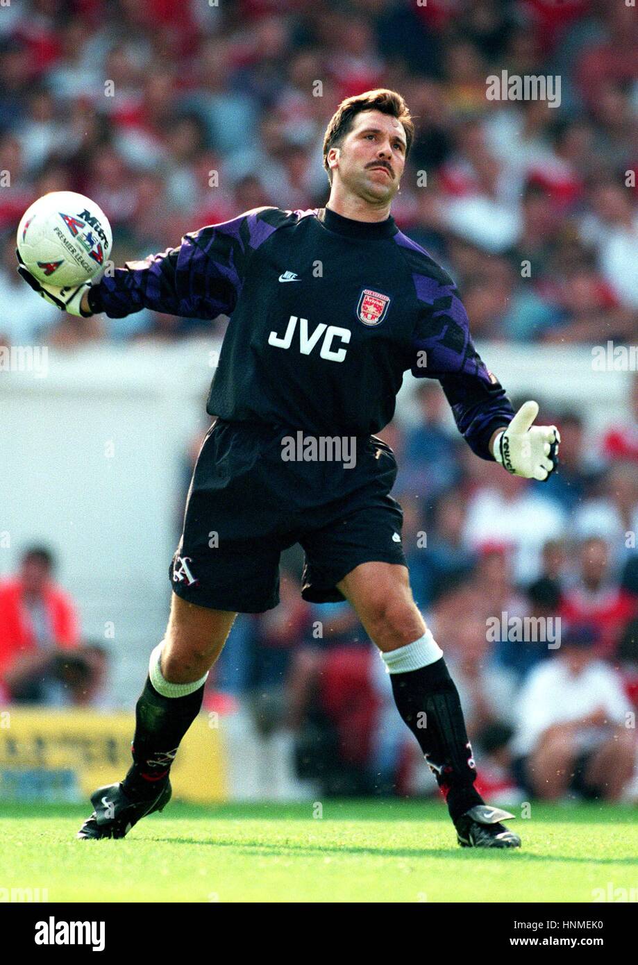 DAVID SEAMAN ARSENAL FC 21 August 1995 Stock Photo - Alamy