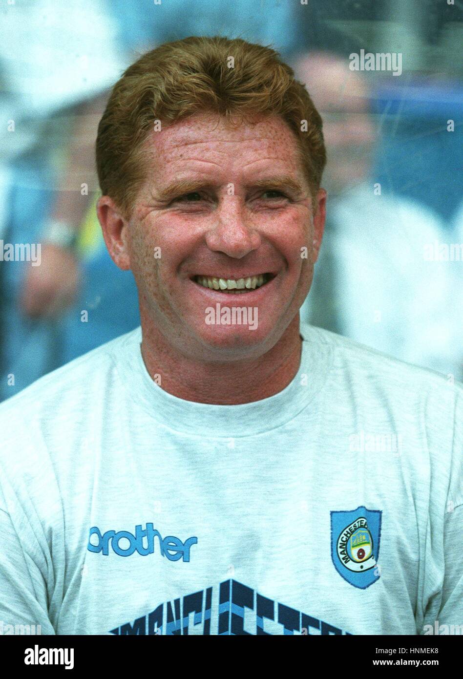 ALAN BALL MANCHESTER CITY FC MANAGER 29 August 1995 Stock Photo - Alamy