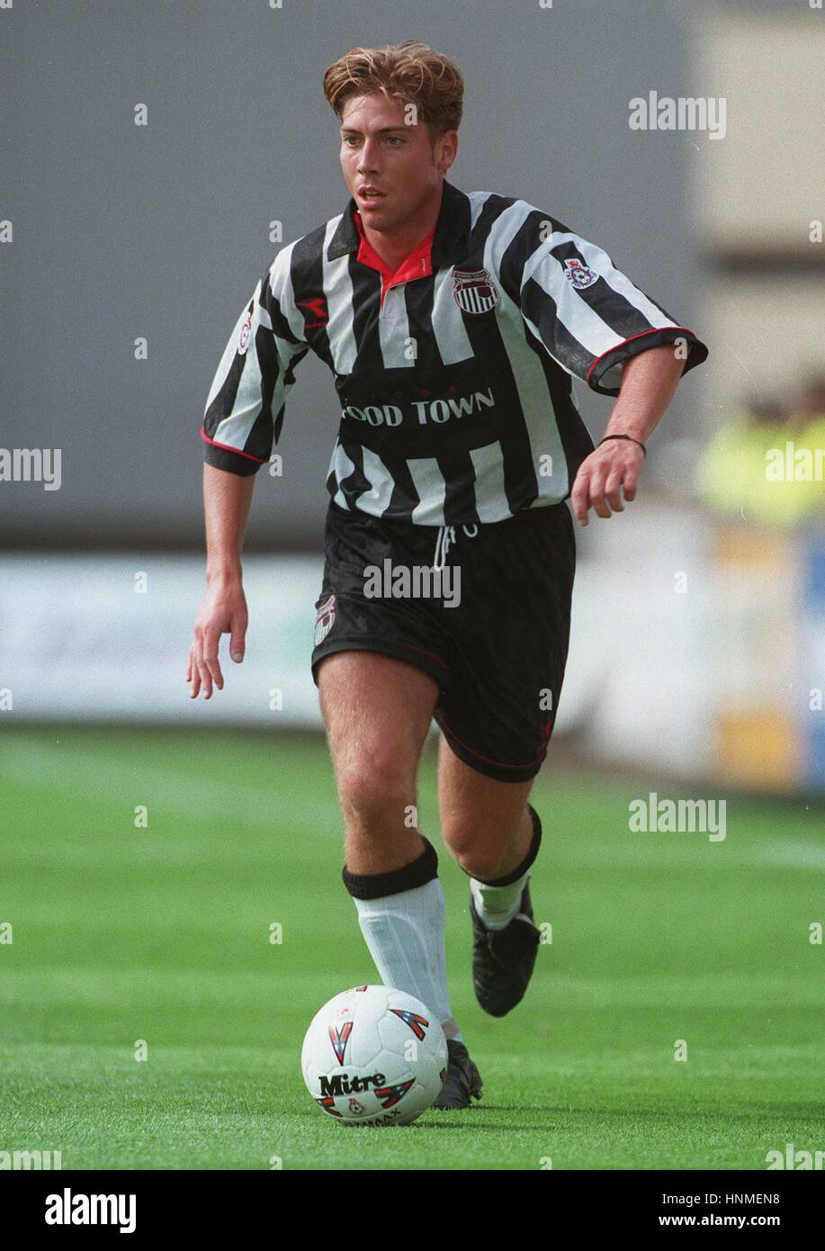 NICKY SOUTHALL GRIMSBY TOWN FC 06 September 1995 Stock Photo - Alamy