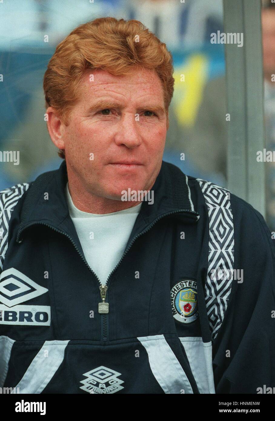 ALAN BALL MANCHESTER CITY FC MANAGER 12 September 1995 Stock Photo - Alamy