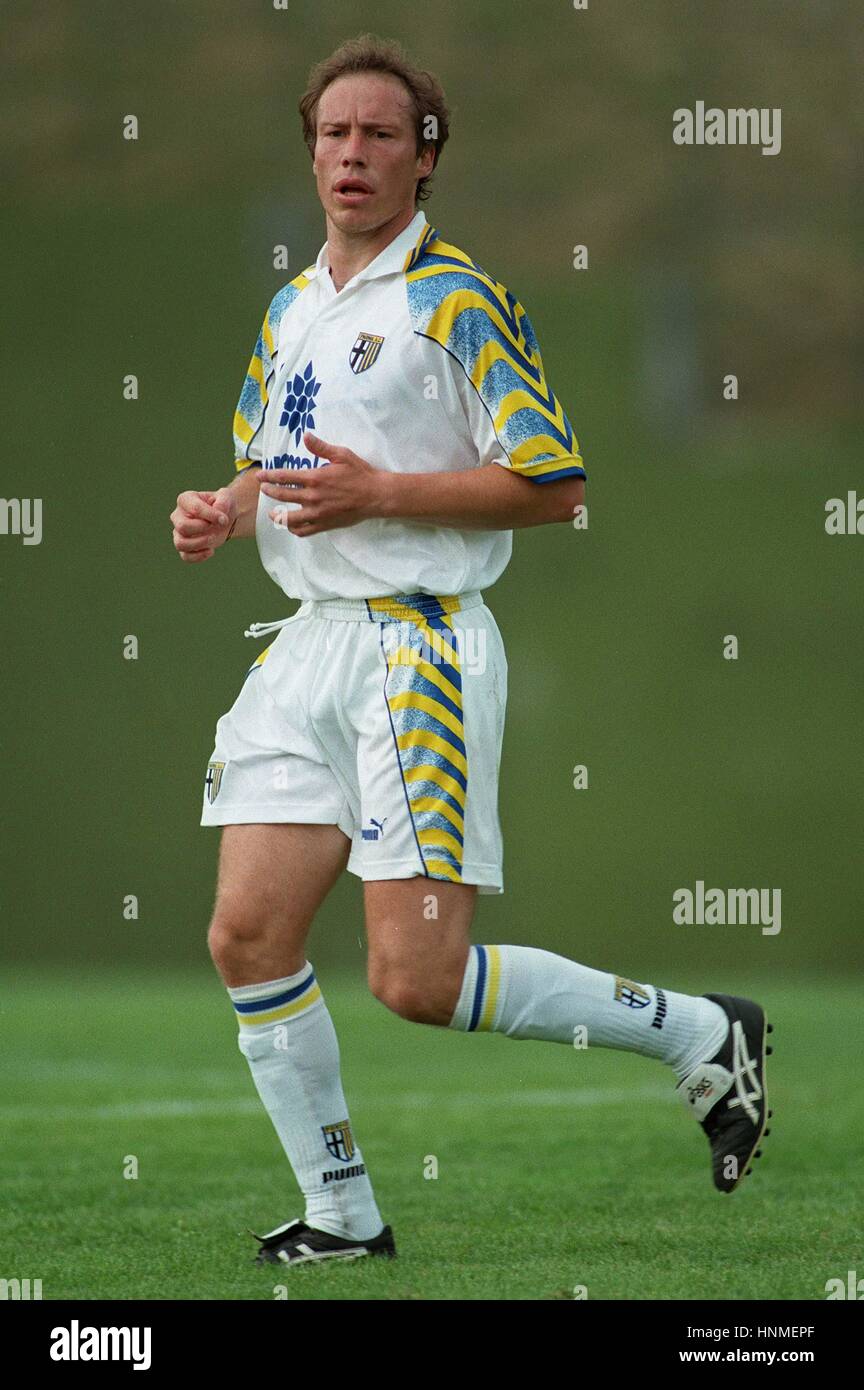 NESTOR SENSINI PARMA FC 13 September 1995 Stock Photo - Alamy