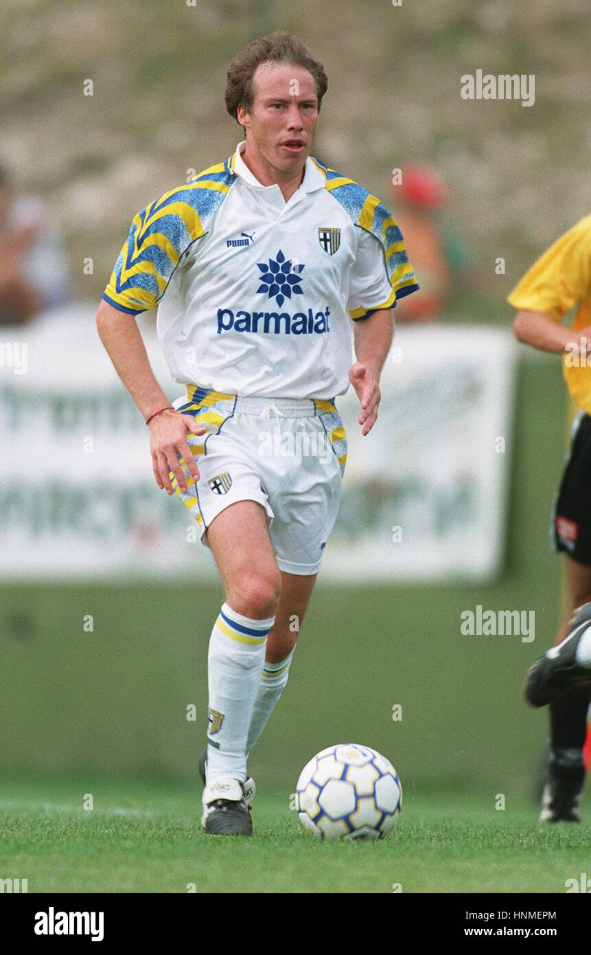 NESTOR SENSINI PARMA FC 13 September 1995 Stock Photo - Alamy