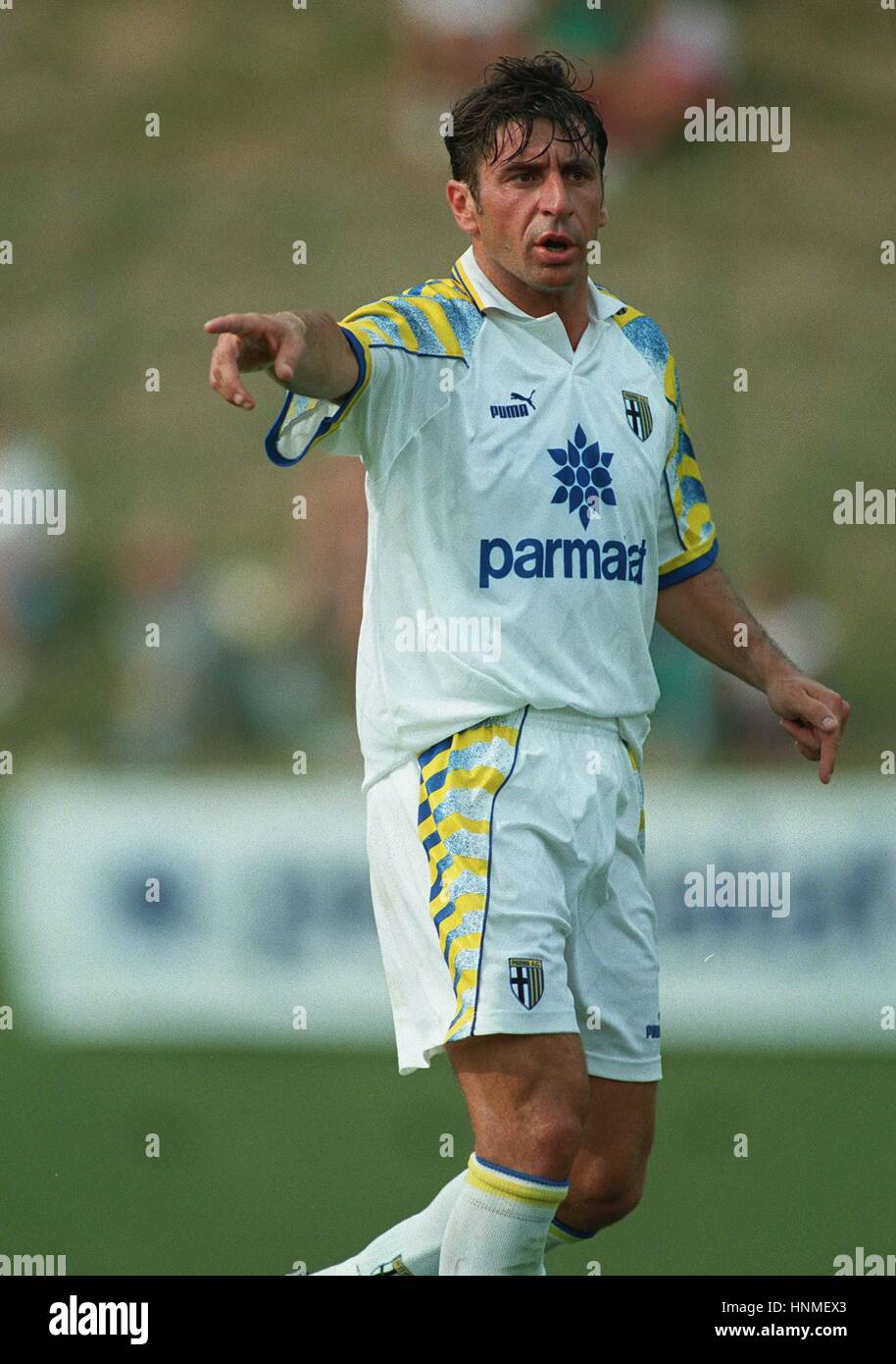 Massimo crippa 1995 hi-res stock photography and images - Alamy