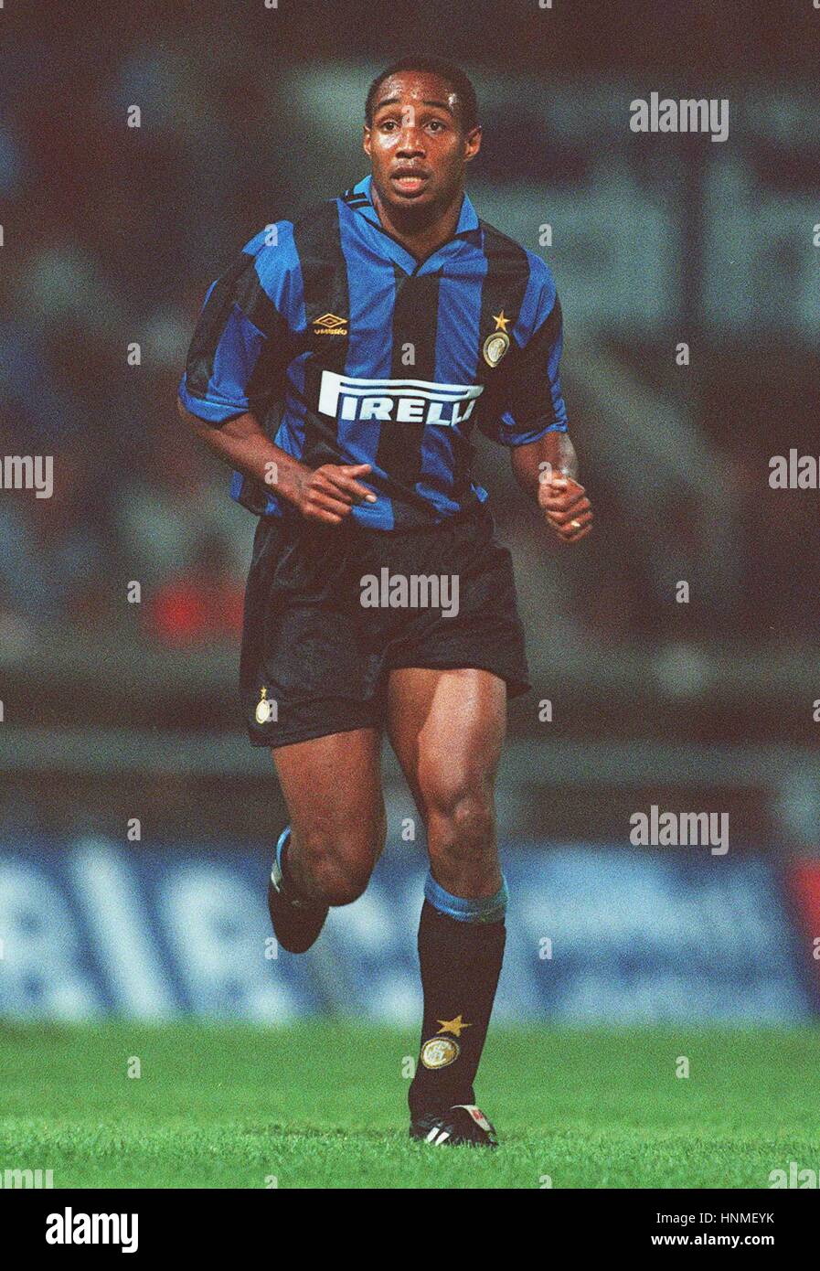 PAUL INCE INTER MILAN FC 06 October 1995 Stock Photo - Alamy
