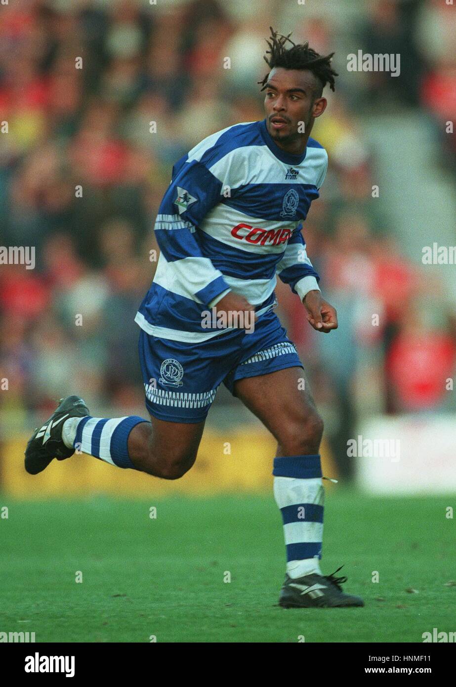TREVOR SINCLAIR QUEENS PARK RANGERS FC 24 October 1995 Stock Photo - Alamy