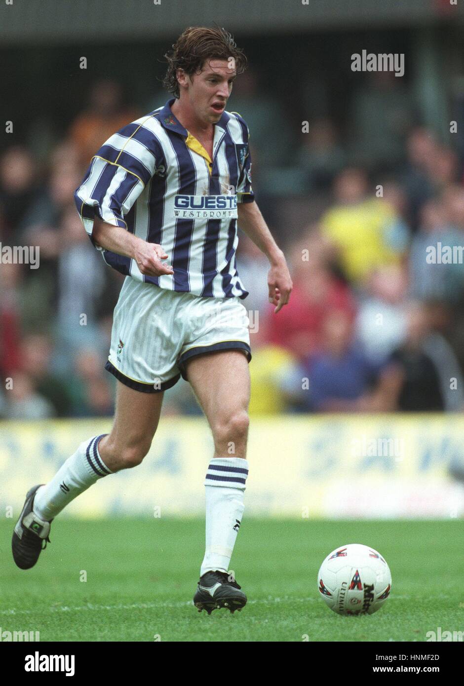 ANDY HUNT WEST BROMWICH ALBION FC 08 November 1995 Stock Photo - Alamy