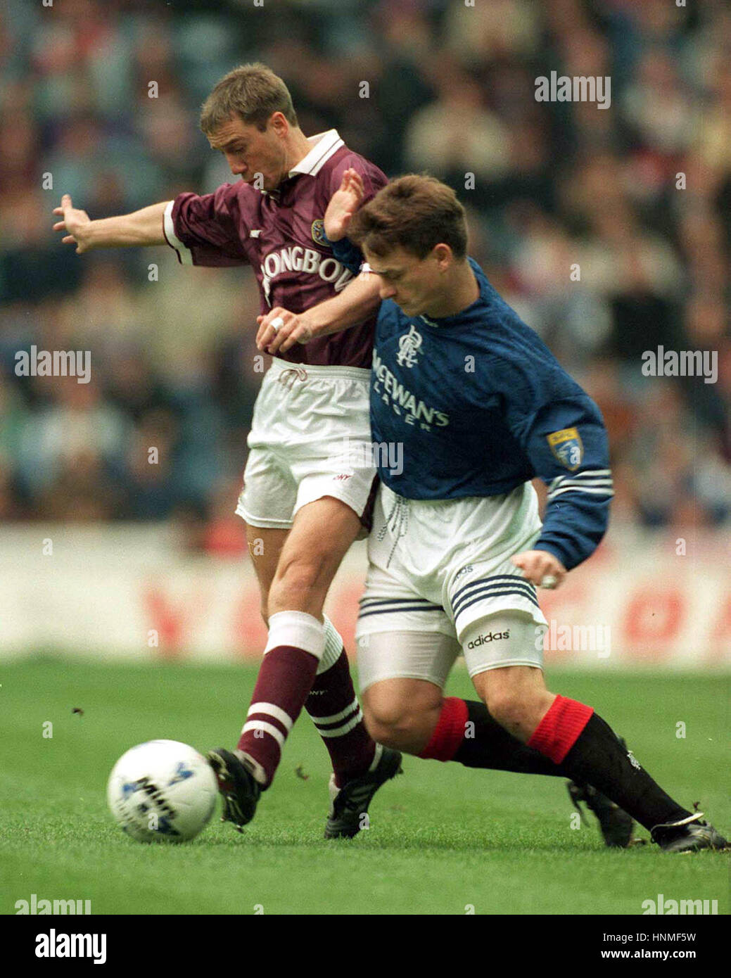 ALAN LAWRENCE & JOHN ROBERTSON RANGERS V HEARTS 21 October 1995 Stock ...