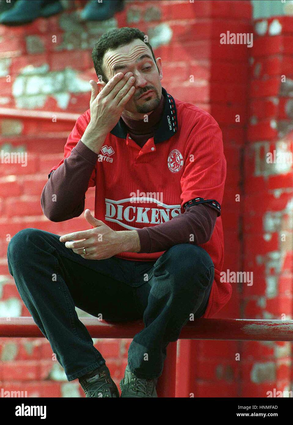 Luton football fan hi-res stock photography and images - Alamy