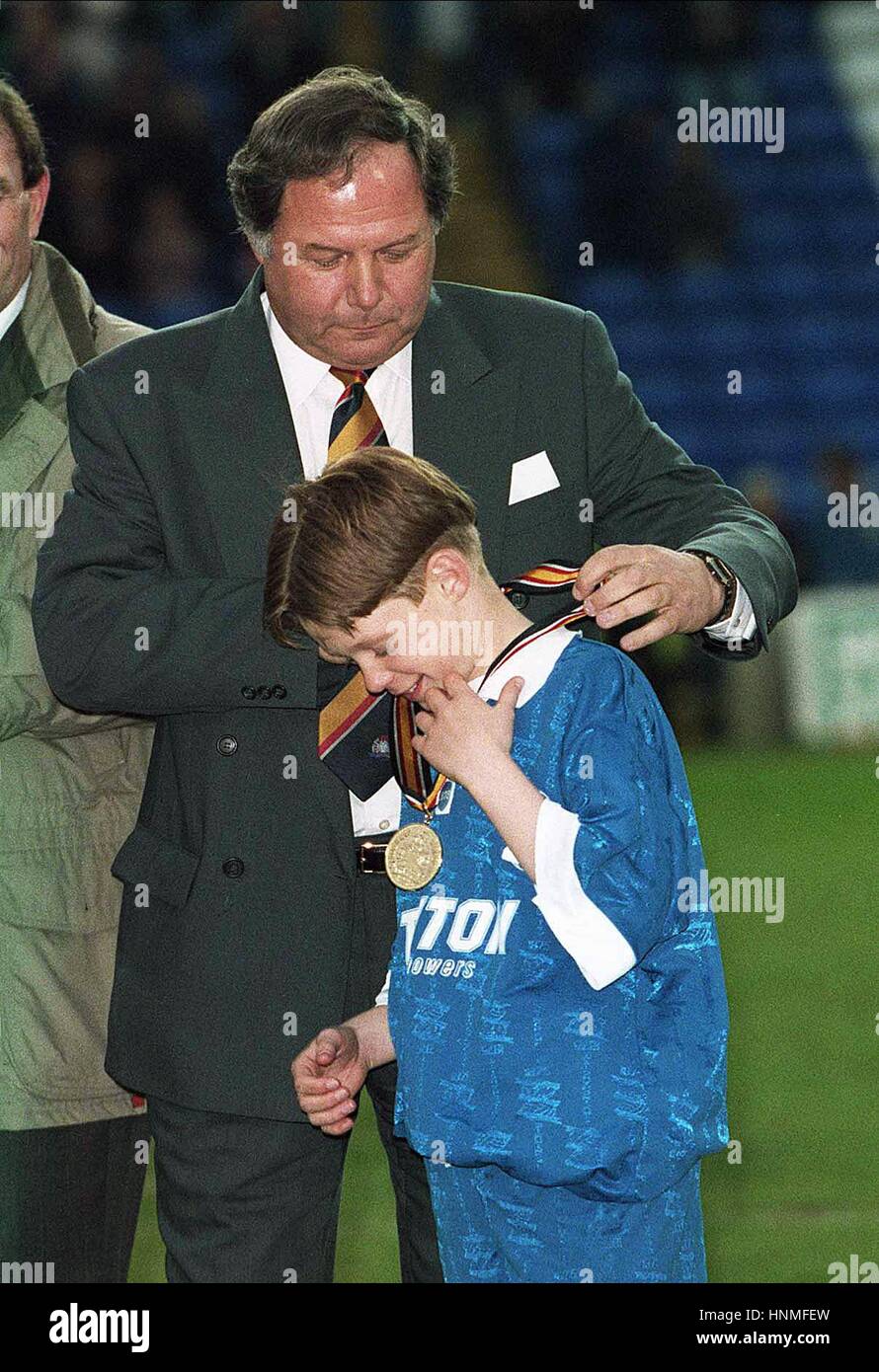 Son barry hi-res stock photography and images - Alamy