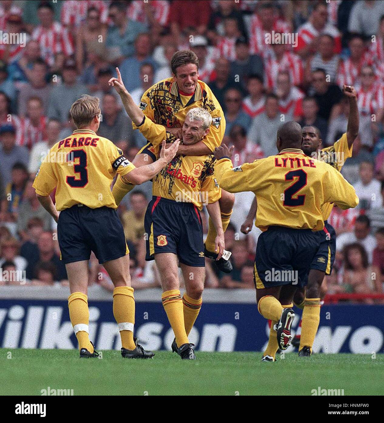 1995 football team hi-res stock photography and images - Alamy
