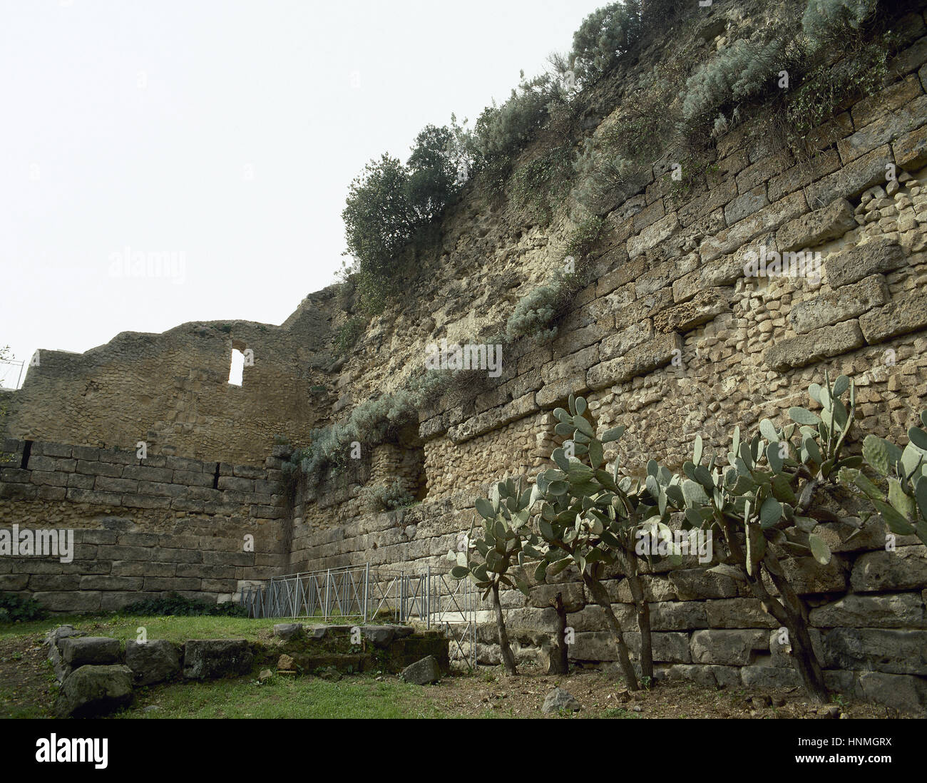 Cumae ruins hi-res stock photography and images - Alamy