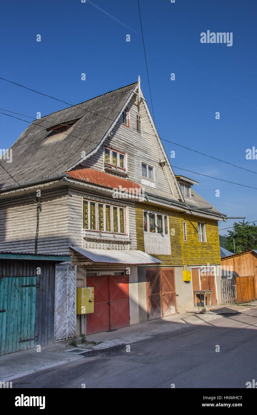 Traditional romanian house hi-res stock photography and images - Alamy