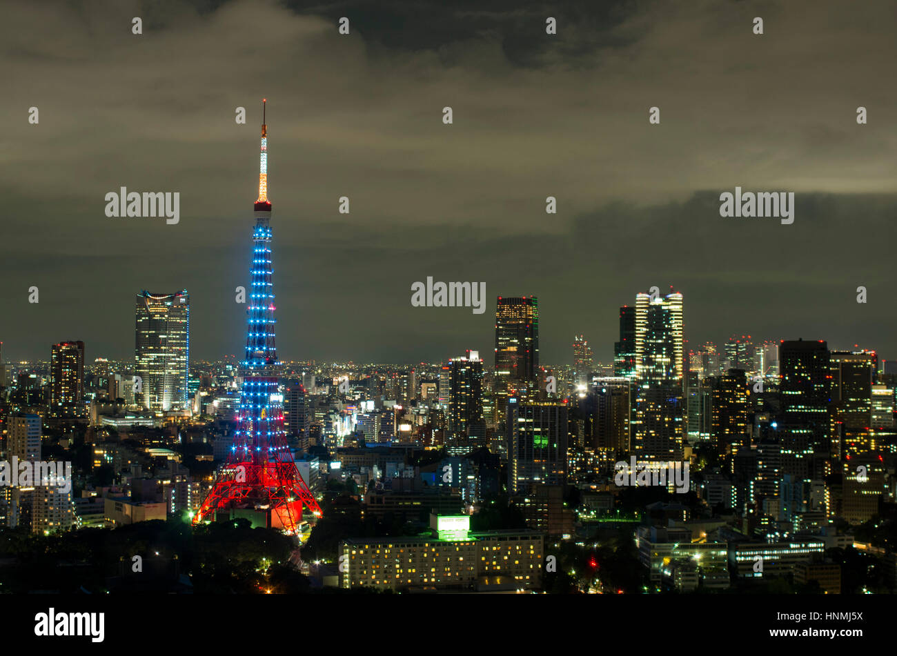 Skyline tokyo neon hi-res stock photography and images - Alamy