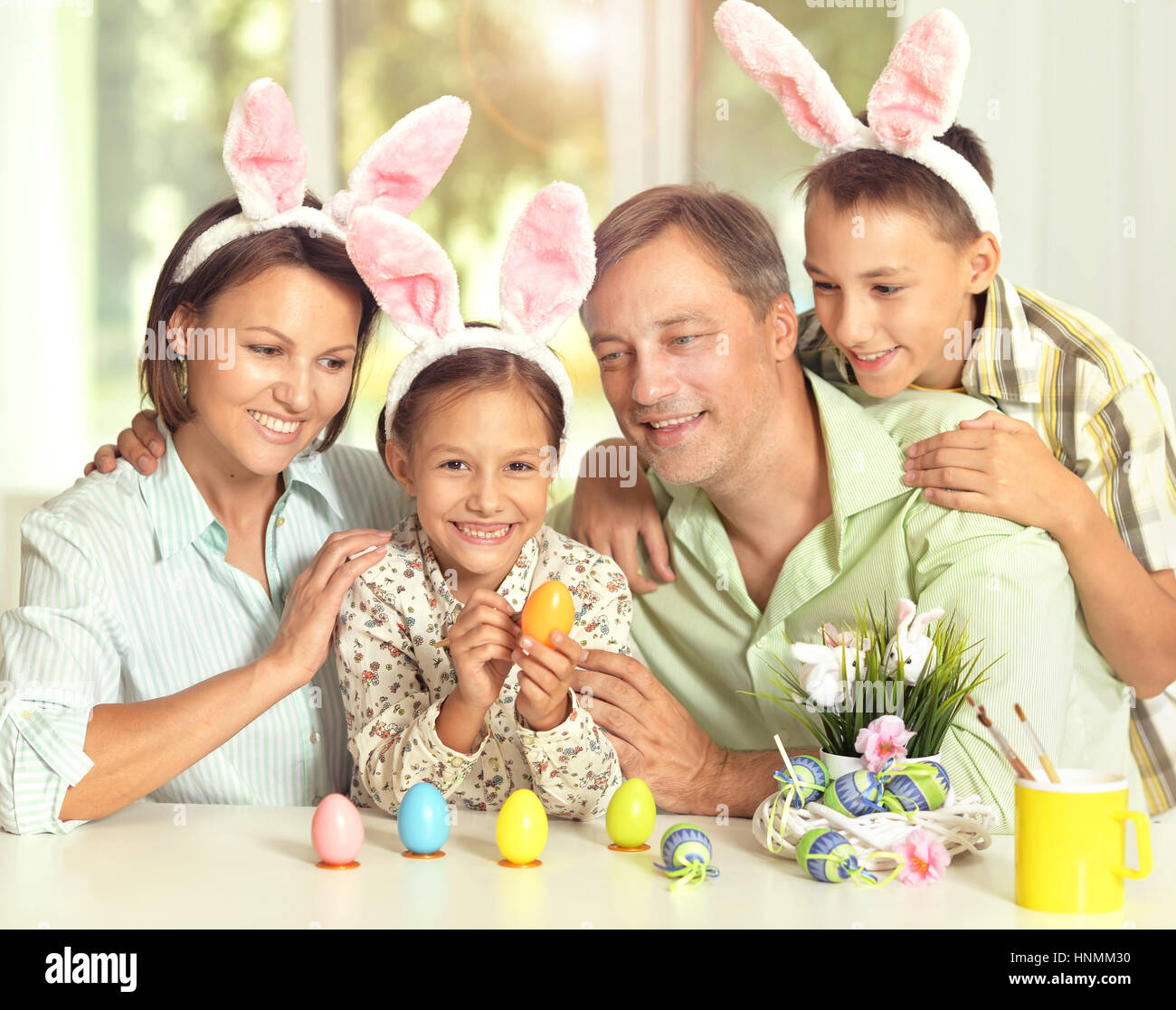 Family easter decoration hi-res stock photography and images - Alamy