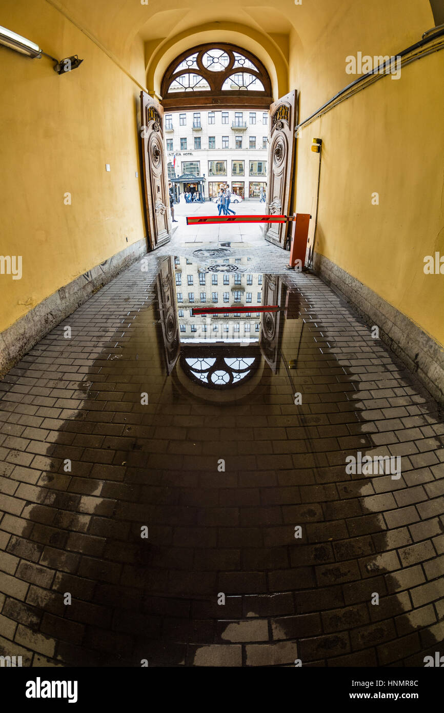 Saint petersburg russia perspective view hi-res stock photography and ...