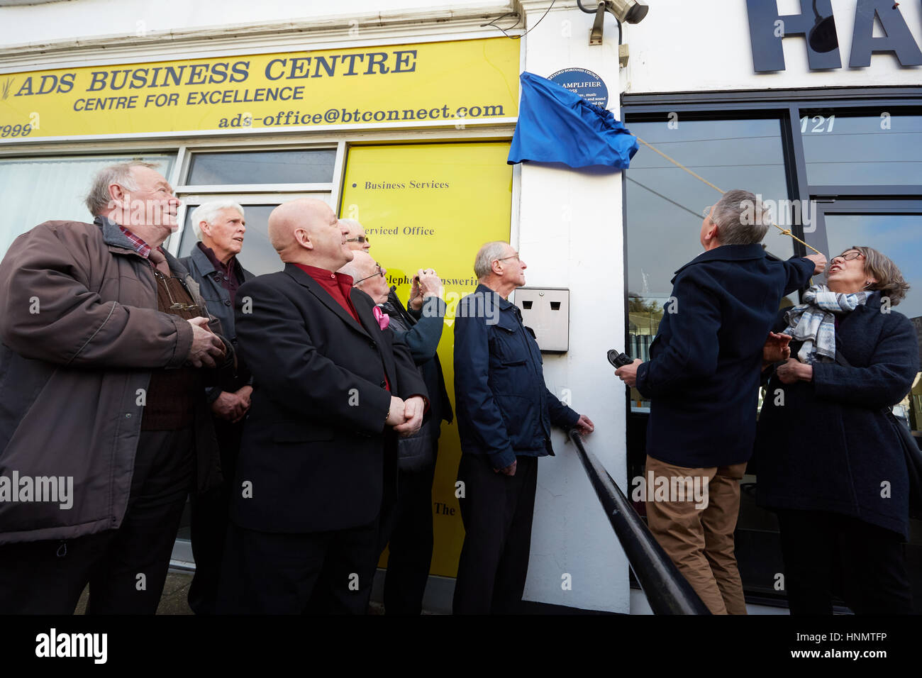 Dartford, UK. 14th Feb, 2017. Richard Denney unveils the blue plaque ...
