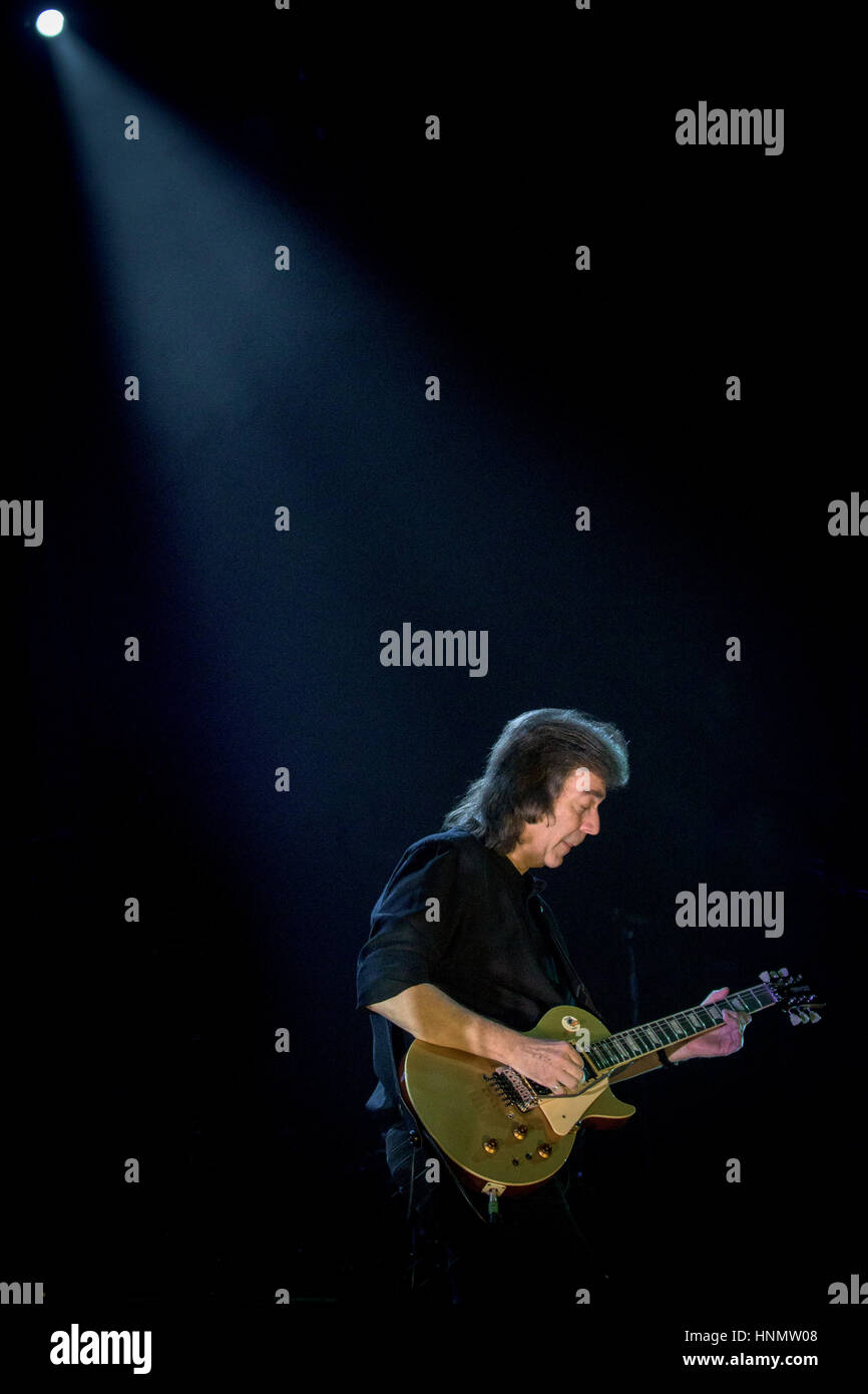 Steve hackett singer hi-res stock photography and images - Alamy