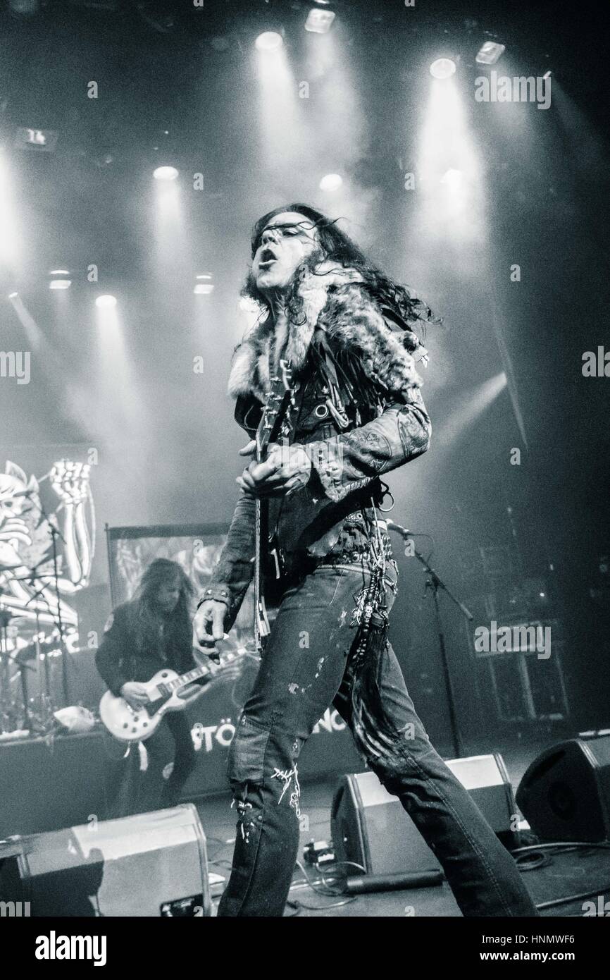 Chris latham and calico cooper hi-res stock photography and images - Alamy