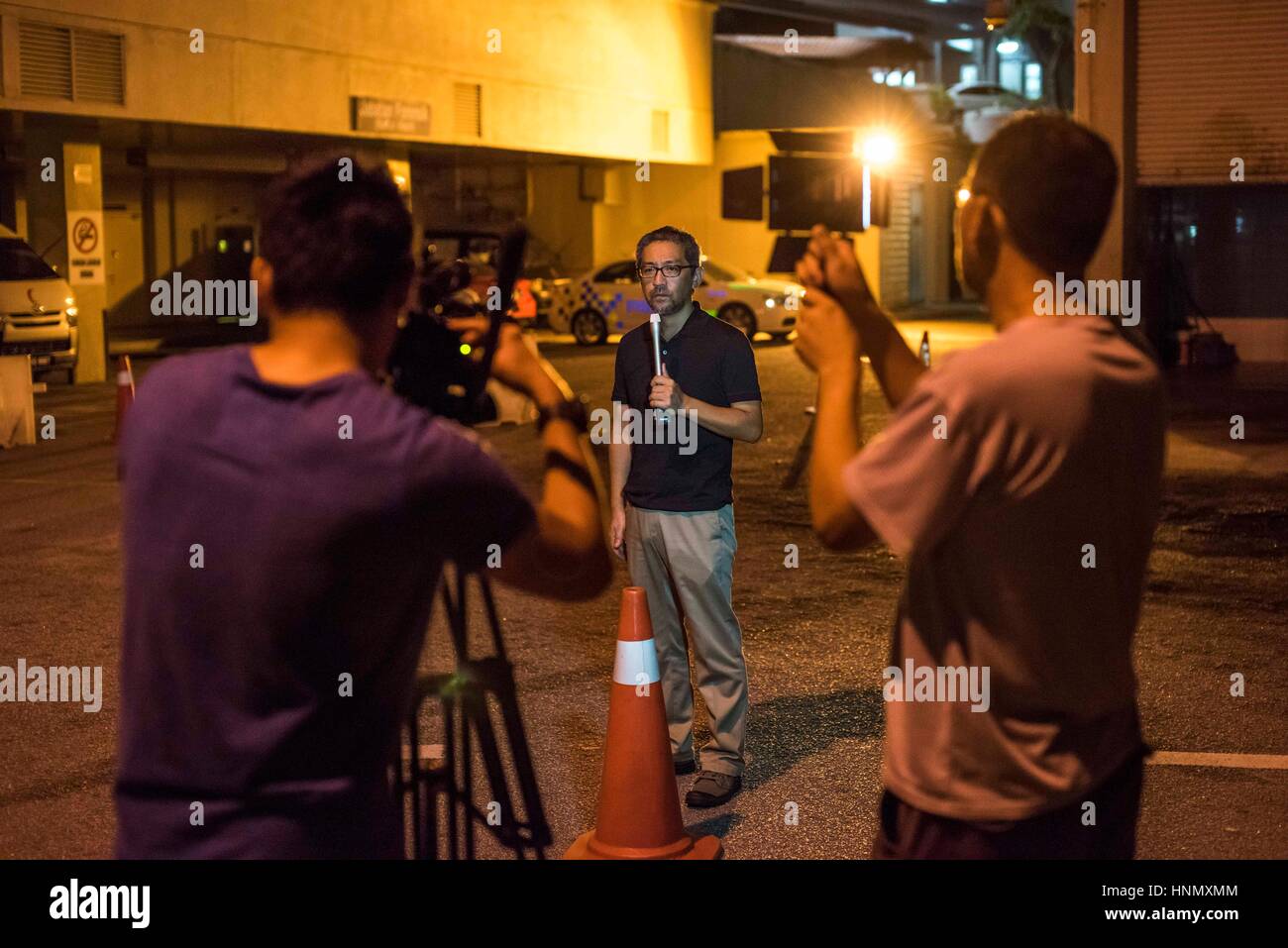 Japanese tv reporter hi-res stock photography and images - Alamy