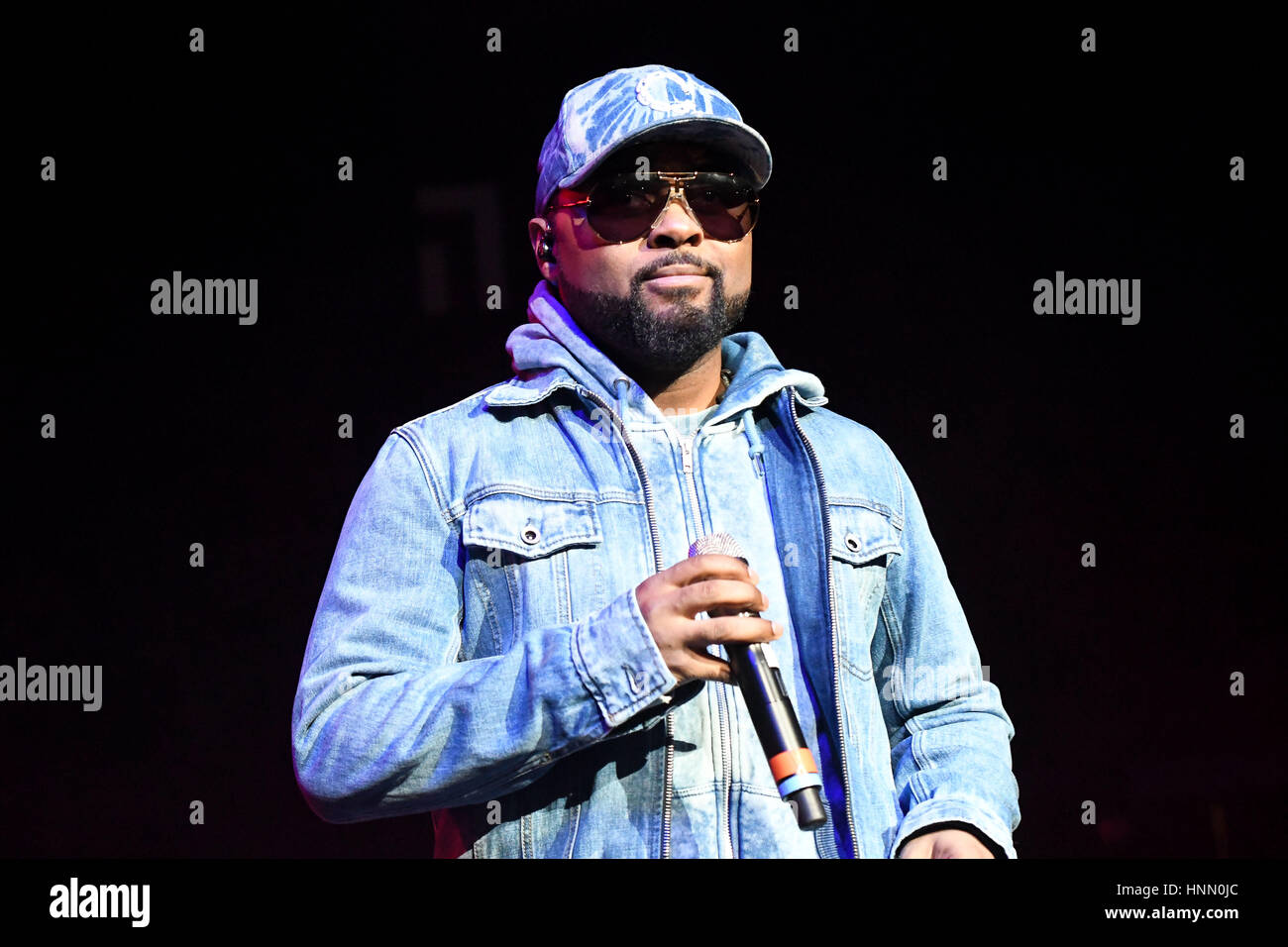 Musiq soulchild performing hi-res stock photography and images - Alamy