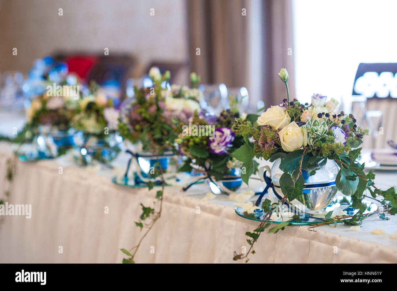 Wedding table bride groom hi-res stock photography and images - Alamy