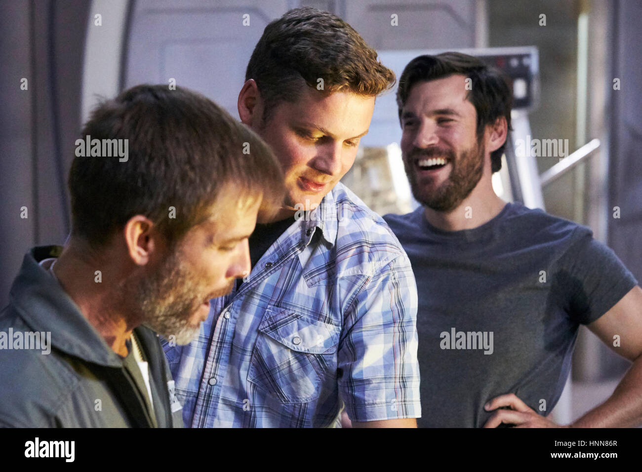 BEYOND THE EDGE, (aka ISRA 88), l-r: Casper Van Dien, director Thomas ...