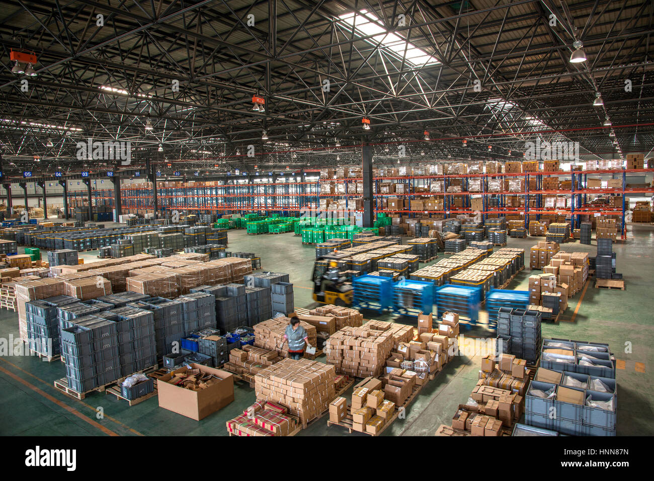 Warehouse logistics hi-res stock photography and images - Alamy