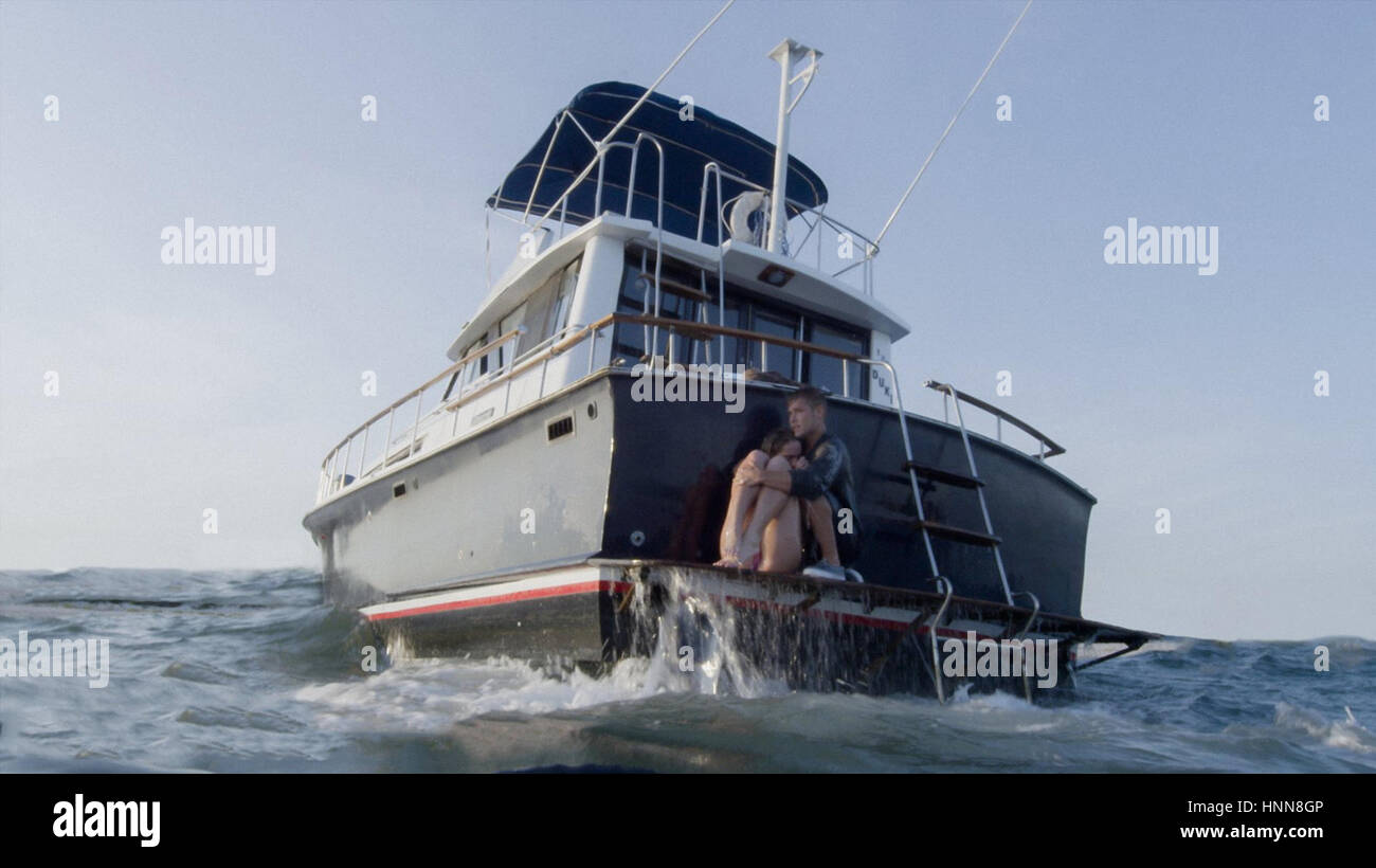 HUNTER'S COVE, from left, Saxon Sharbino, Mason Dye, 2017. ©Synthetic ...