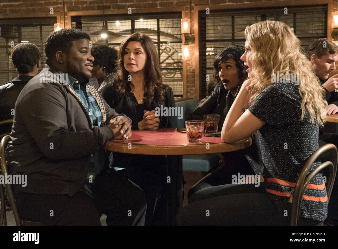 NO TOMORROW, (from left): Jonathan Langdon, Amy Pietz, Saraya Blue ...