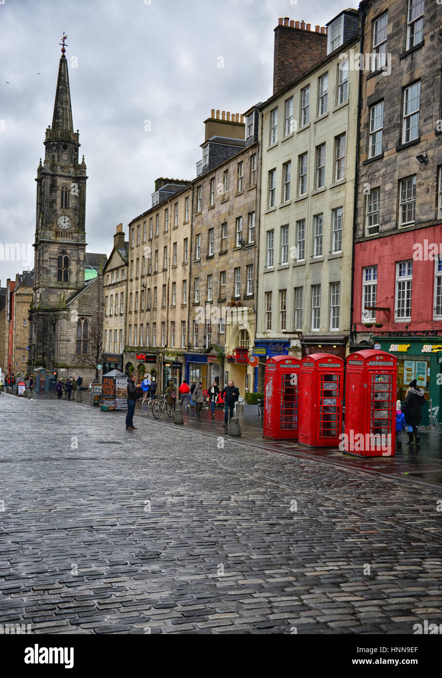 Edinburgh houses hi-res stock photography and images - Alamy