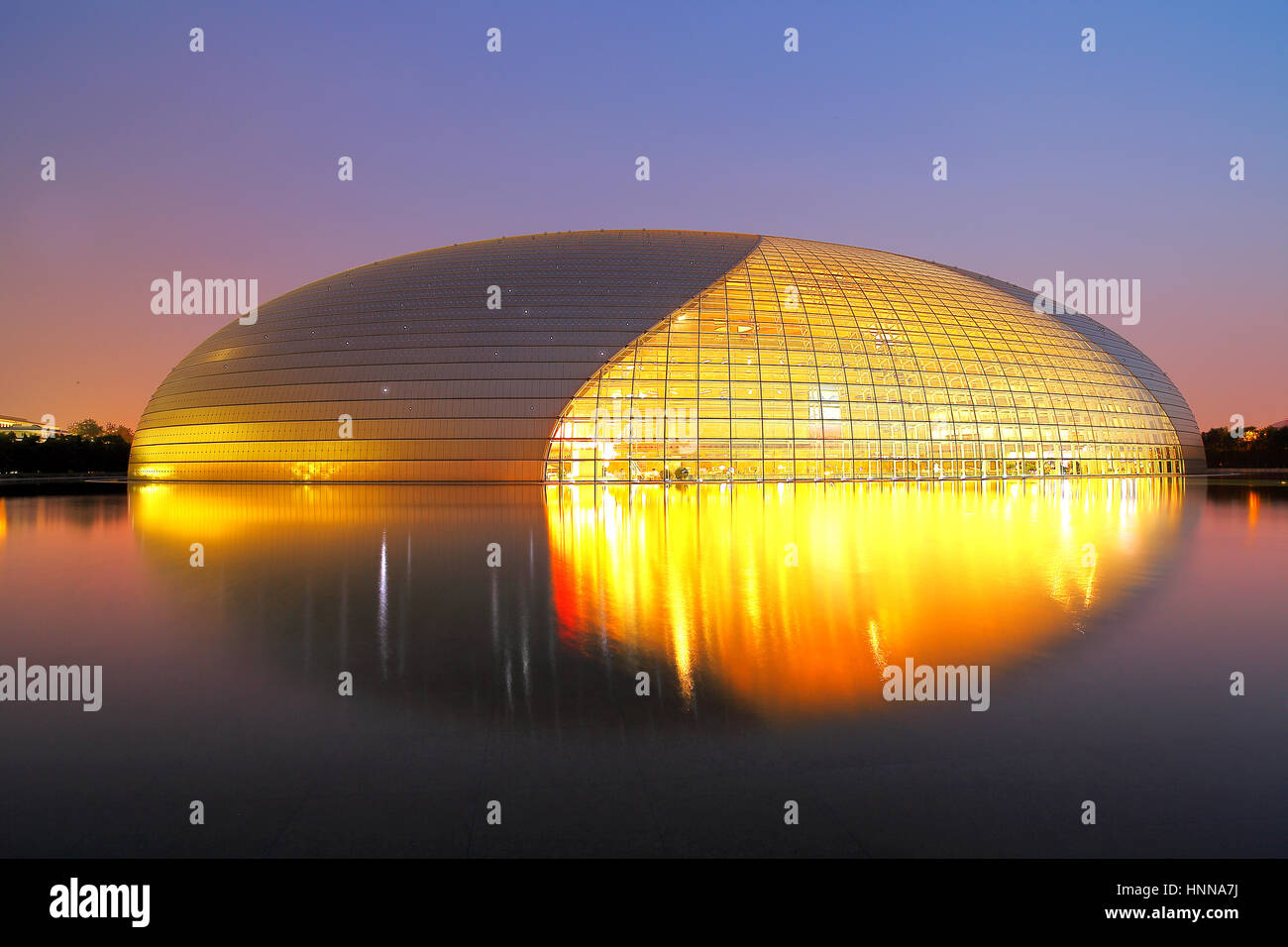 Circle in square theater hi-res stock photography and images - Alamy