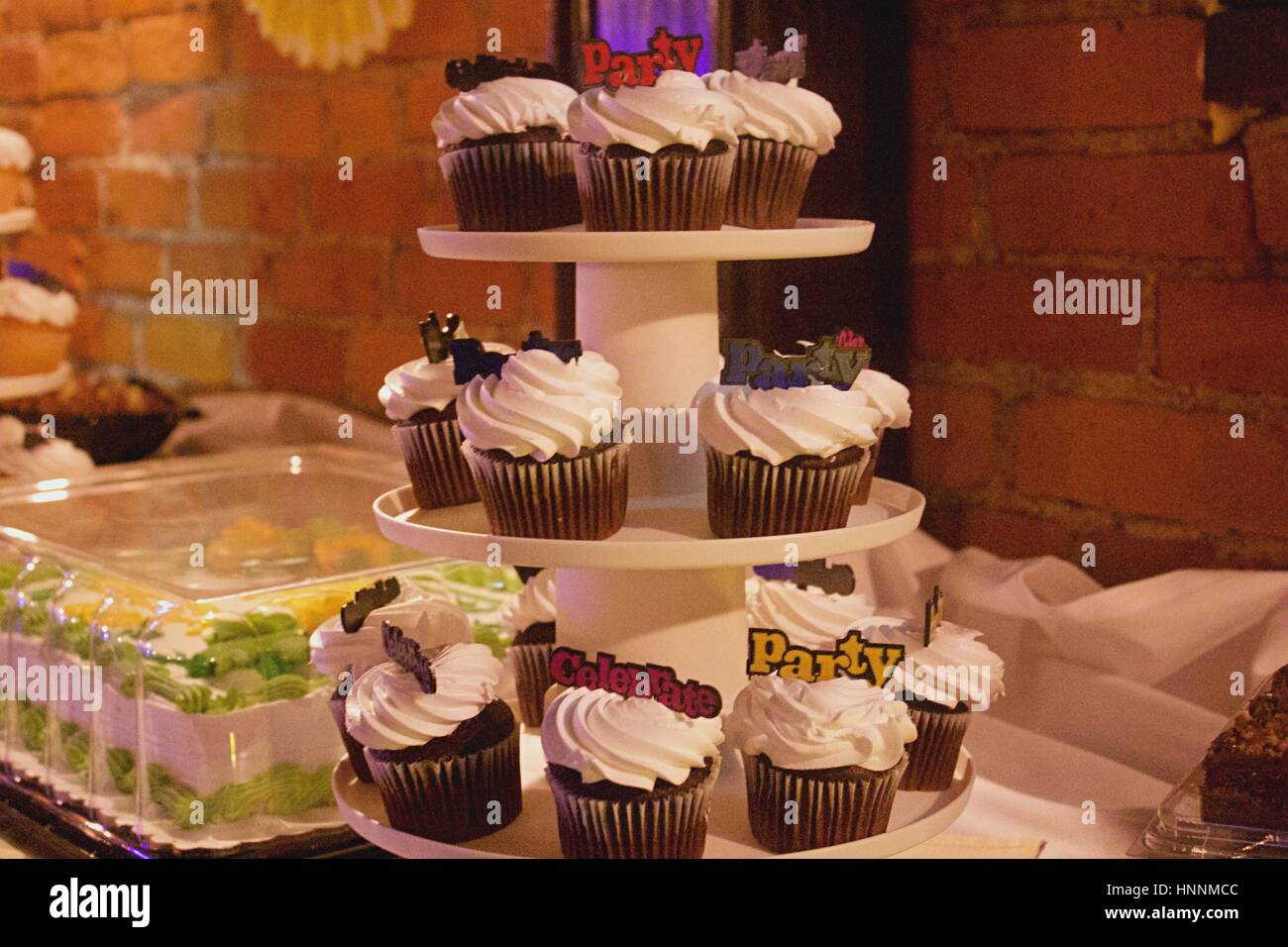 American flag hanging from tree hi-res stock photography and images - Alamy