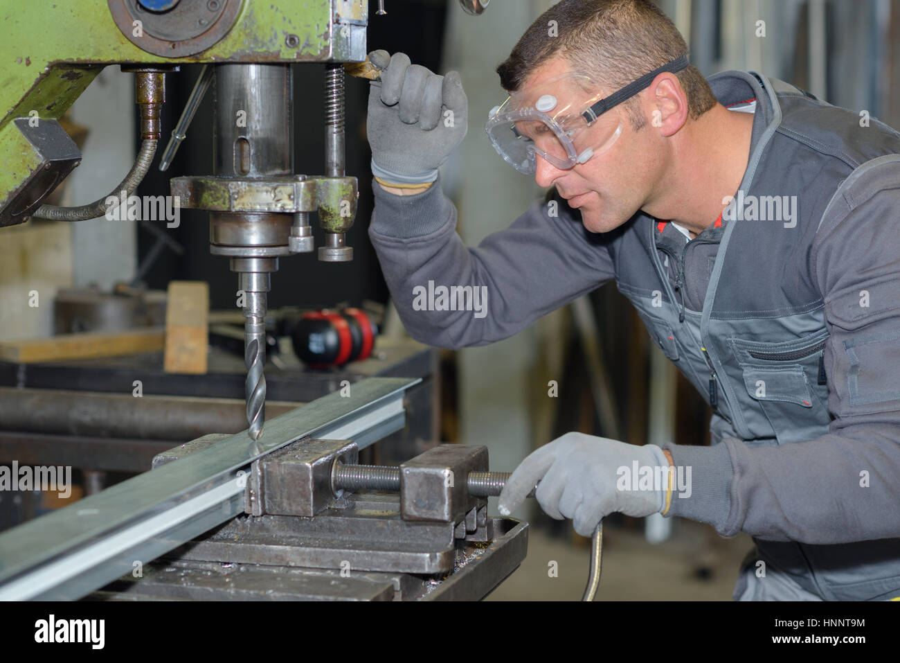 Drilling metal hi-res stock photography and images - Alamy