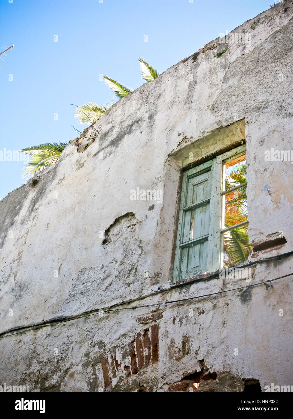 Ruined house hi-res stock photography and images - Alamy
