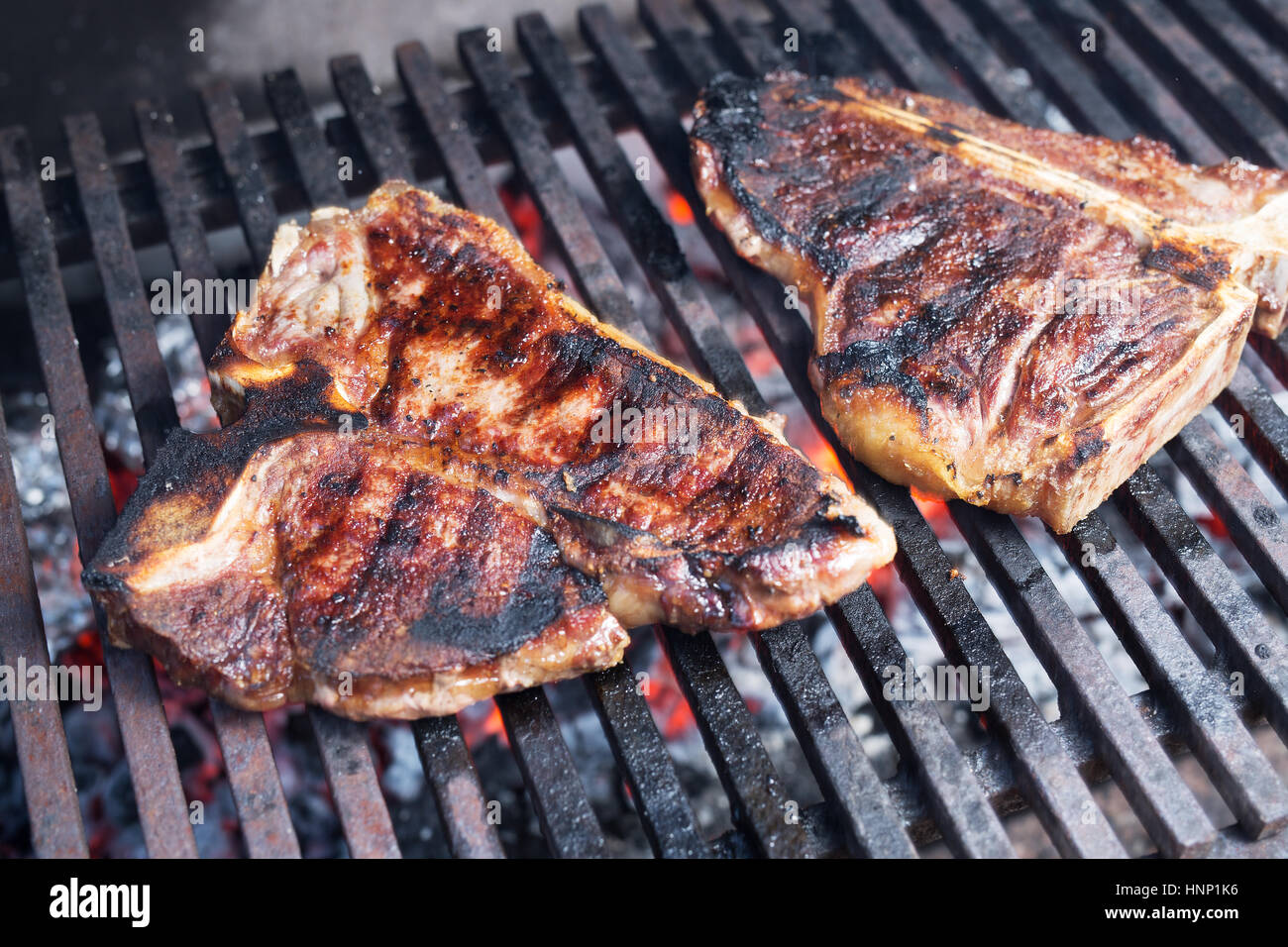 Roasted T-bone steak on barbeque Stock Photo - Alamy