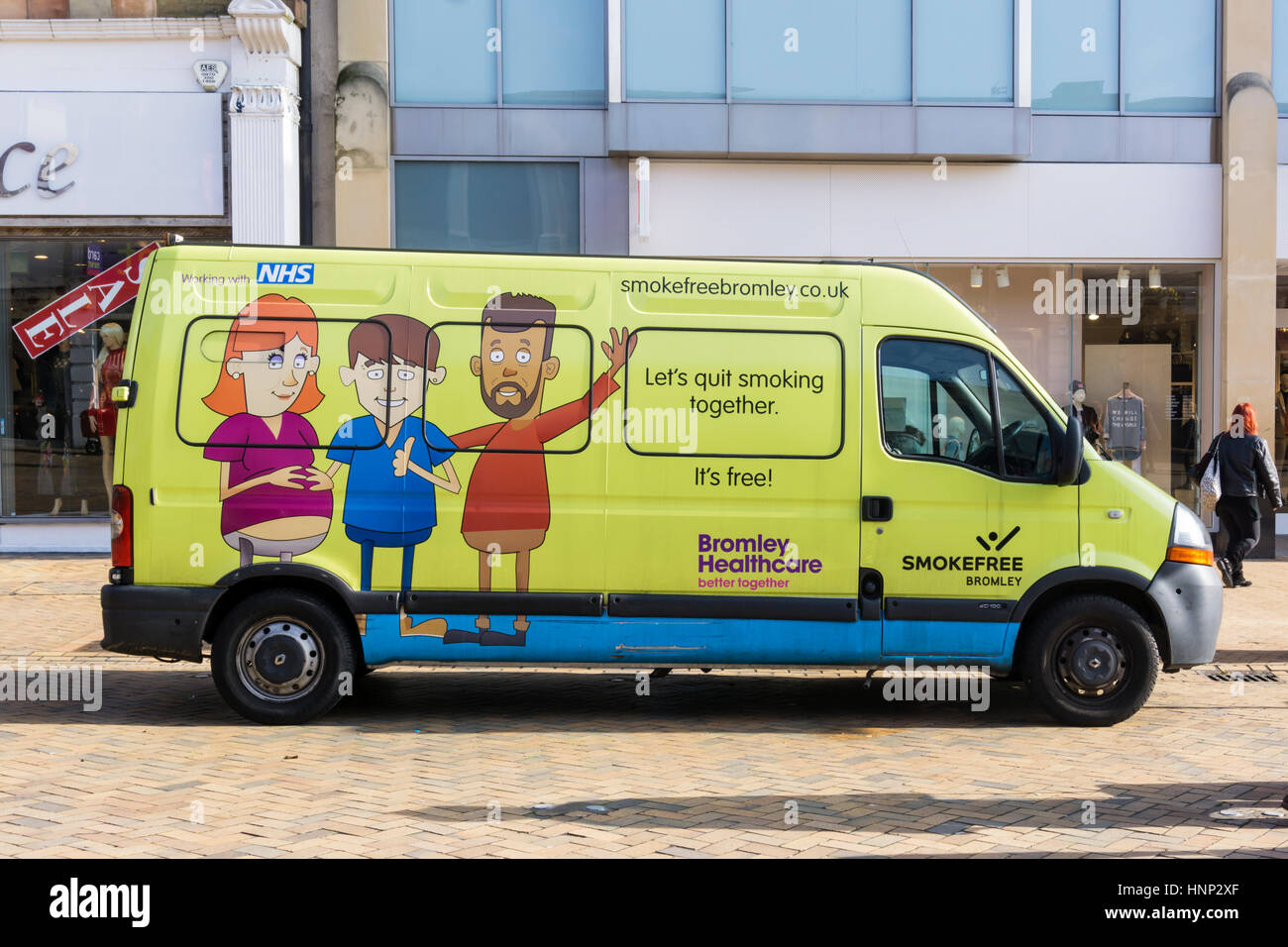 Van with adverts hi-res stock photography and images - Alamy