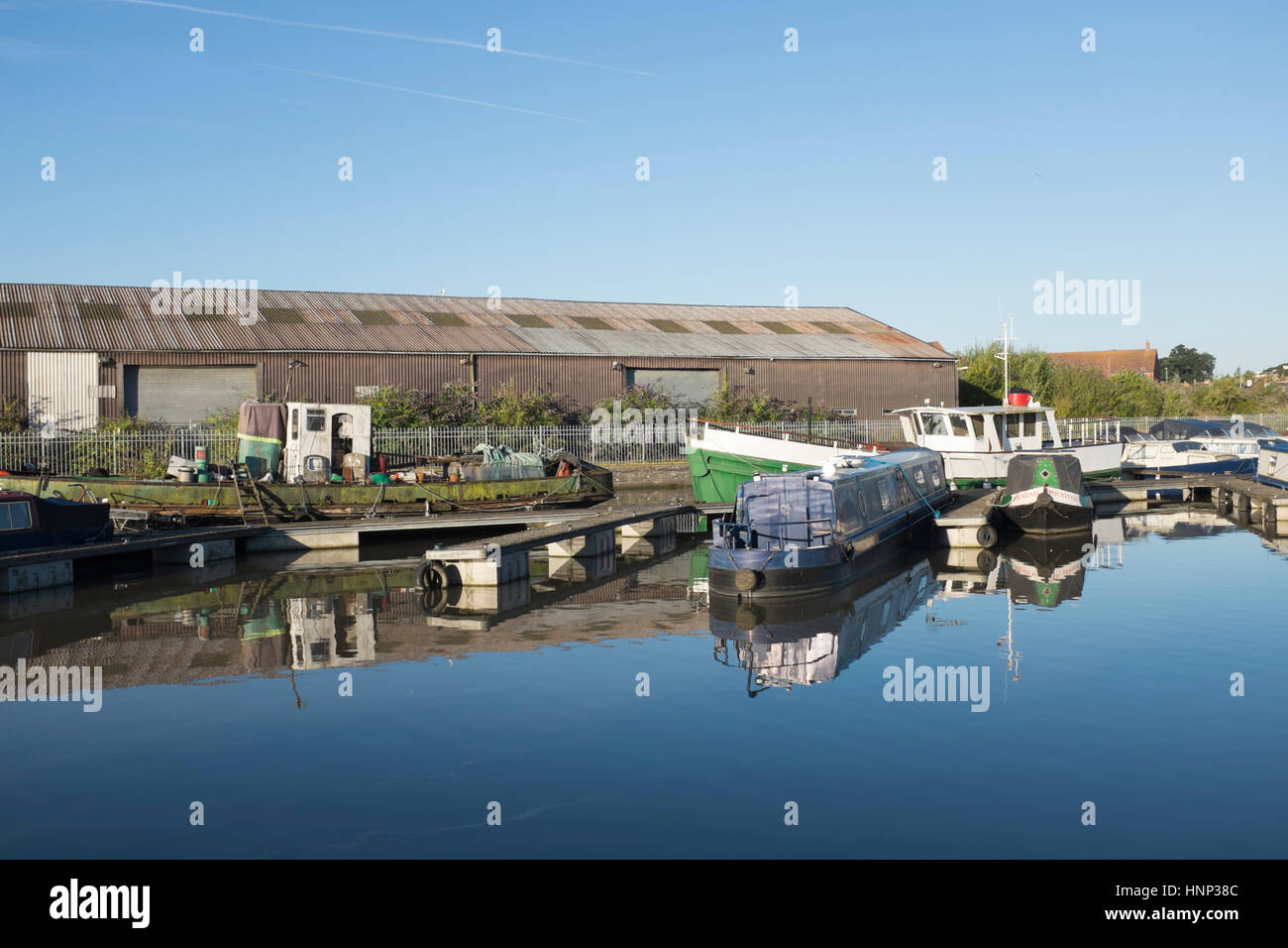Gloucester sharpness canal moorings hi-res stock photography and images ...