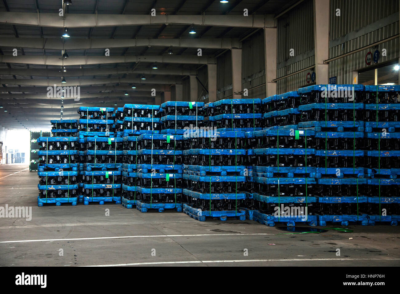 Warehouse logistics hi-res stock photography and images - Alamy